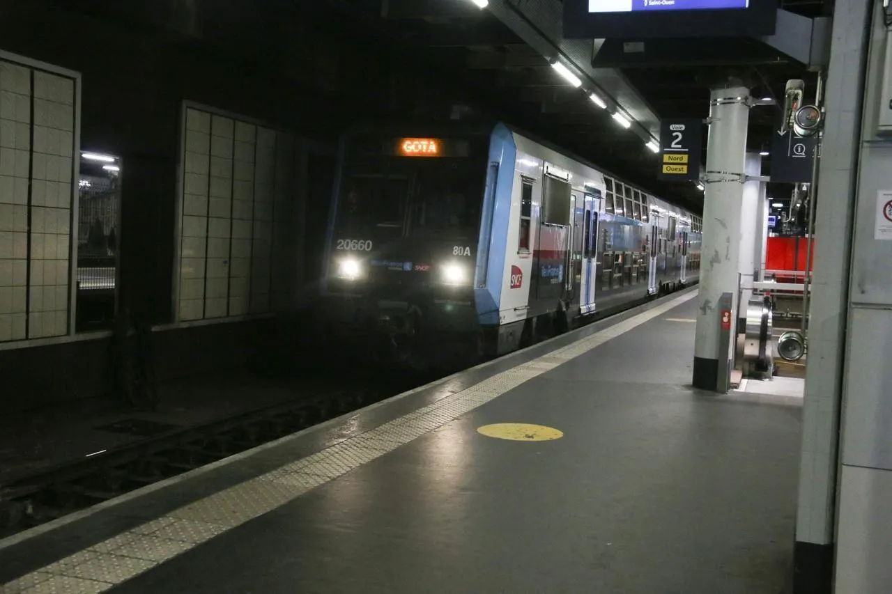 Tentative de viol dans le RER C : le suspect nie les accusations et ...
