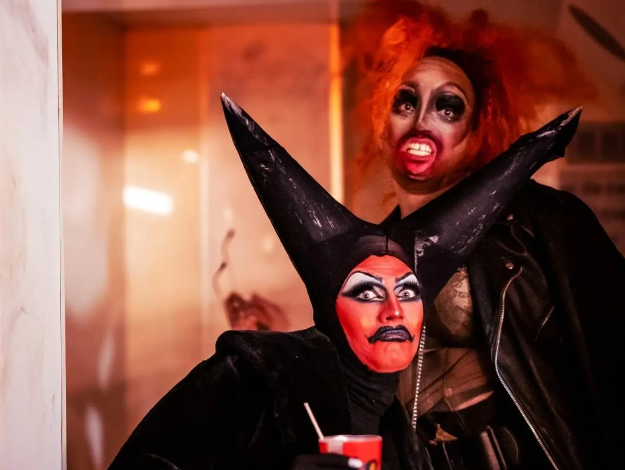 « C’est un peu notre Noël à nous » : À Lorient, drag-queens et ...