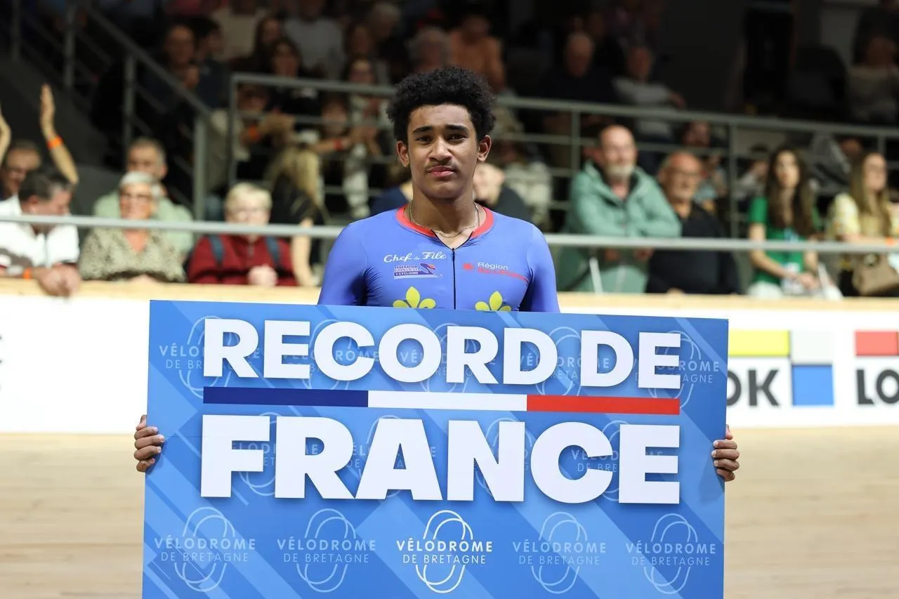 Cyclisme sur piste. Matéo Mahaut efface un record de France à Loudéac ...