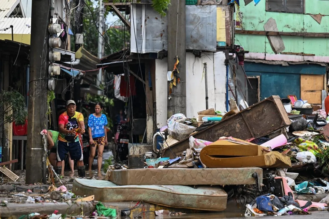 Philippines : le typhon Kalmaegi fait au moins 66 morts et provoque des inondations - Redon ...