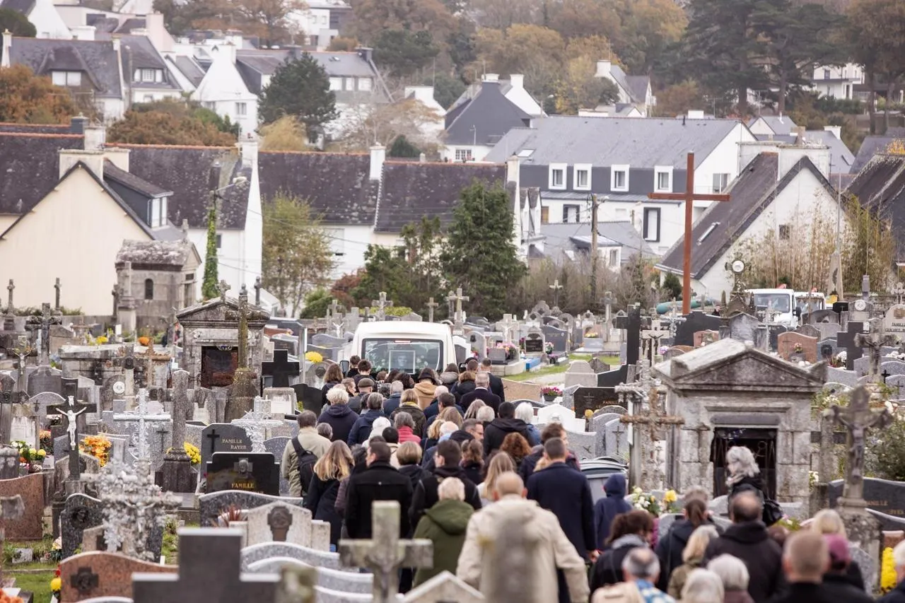Obsèques de Tchéky Karyo en Bretagne. « C’était une belle personne » : ils ont rendu un - Brest ...