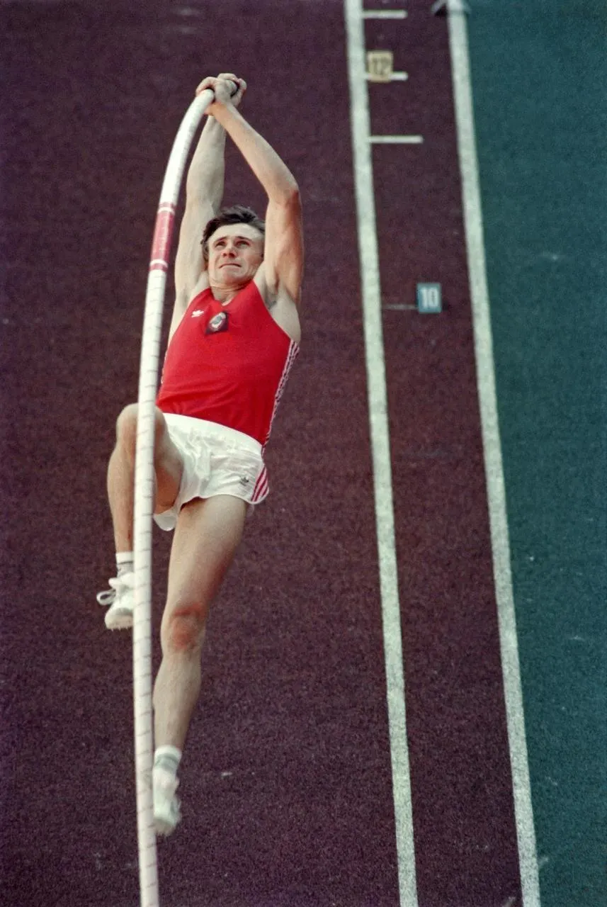 La « méthode Sergueï Bubka » : pourquoi le perchiste Armand Duplantis ne bat-il ses records que ...