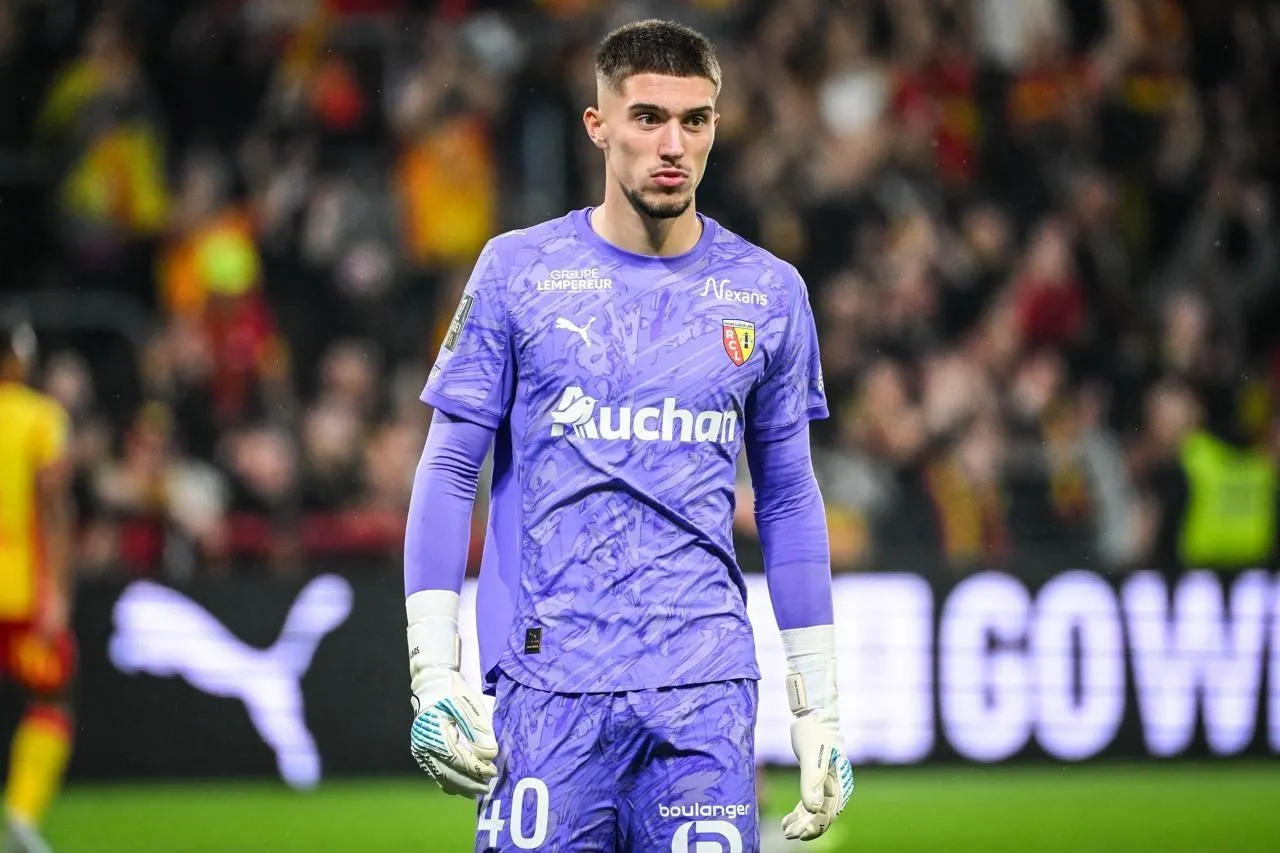 Équipe de France espoirs. Touché à la tête face à la Suisse, Robin ...