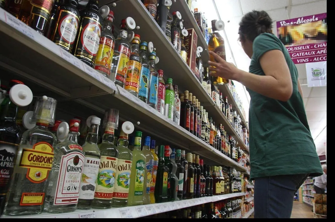 Vodka le matin, whisky l’après-midi… le voleur arrêté deux fois dans la ...