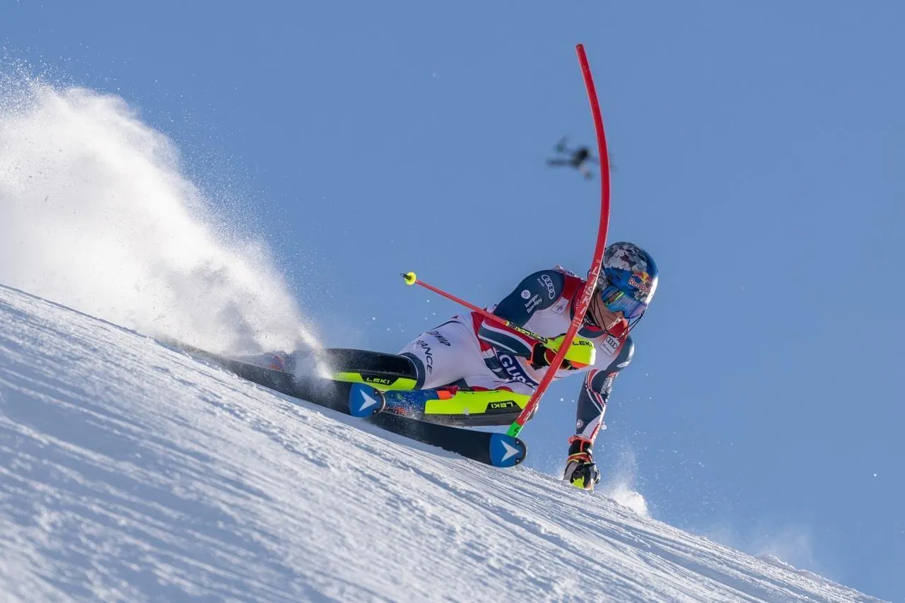 Ski alpin. Atle Lie McGrath domine la première manche du slalom de ...