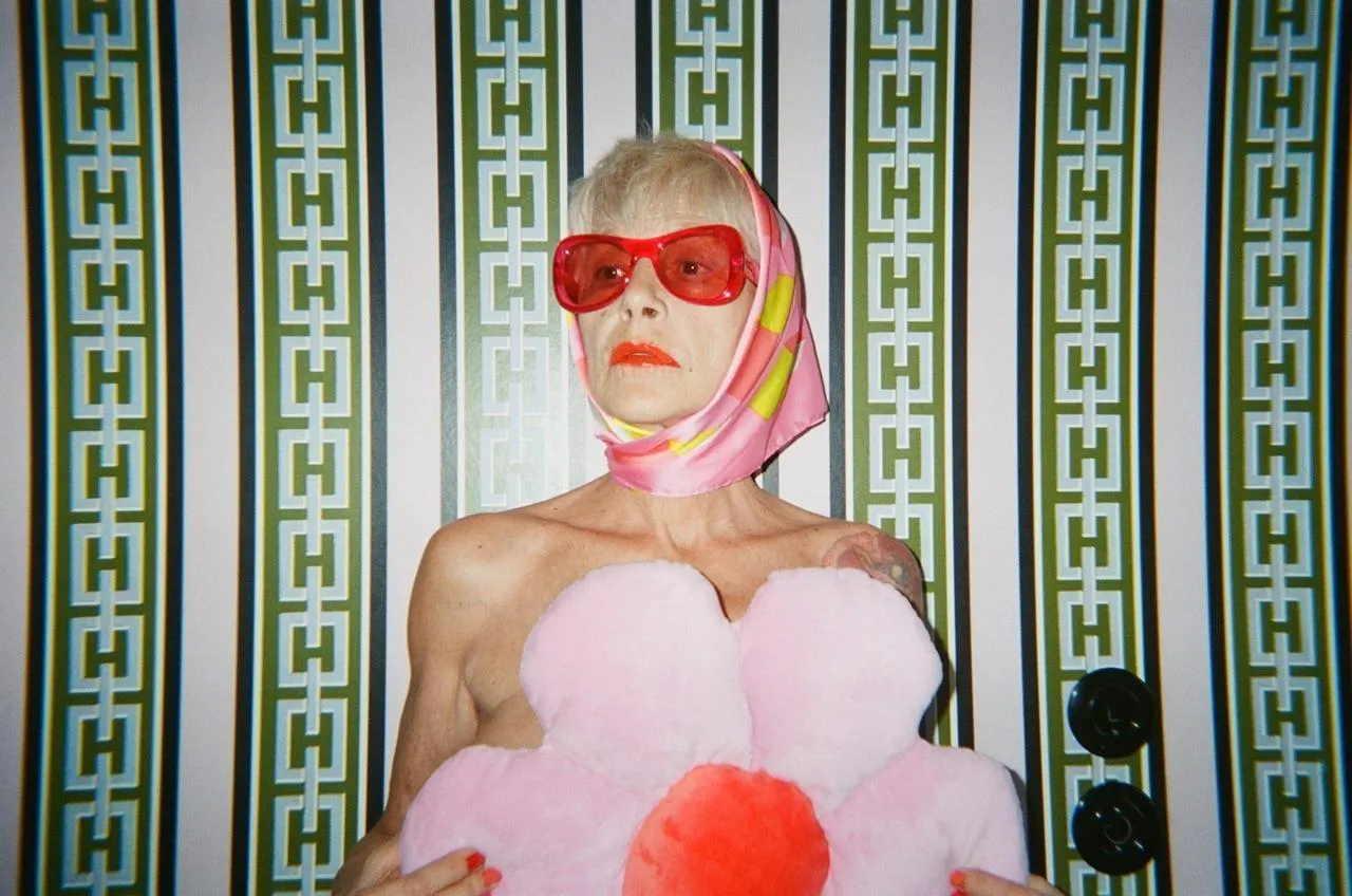 Critique de disque : une Lio festive et apaisée sur « Geoid Party In The Sky » - Dinan.maville.com