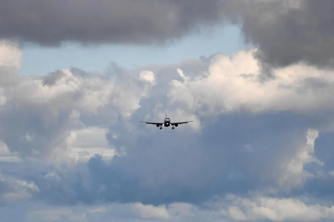 Airbus demande « l’arrêt immédiat des vols » de 6 000 avions A320 équipés d’un - Golfe de Saint ...